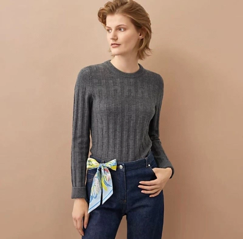 Value-priced Hermes Silk