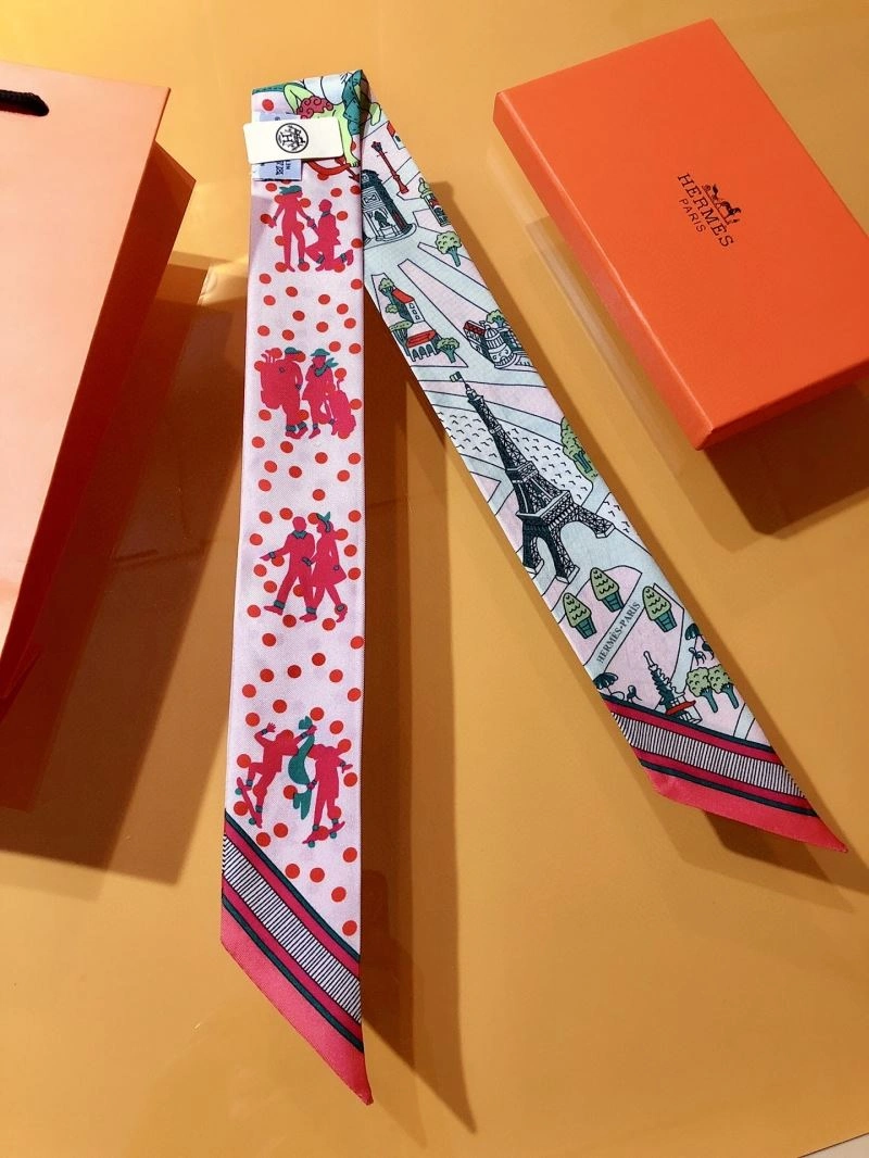 Exact replica Hermes Silk
