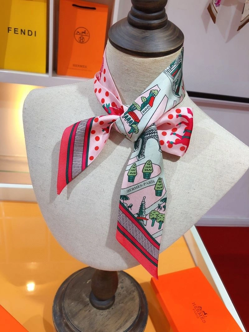 Exact replica Hermes Silk
