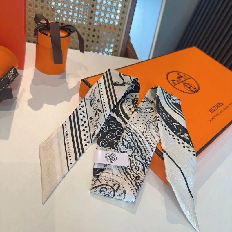 Value-priced Hermes Silk