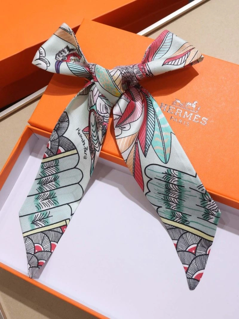 Indistinguishable Hermes Silk