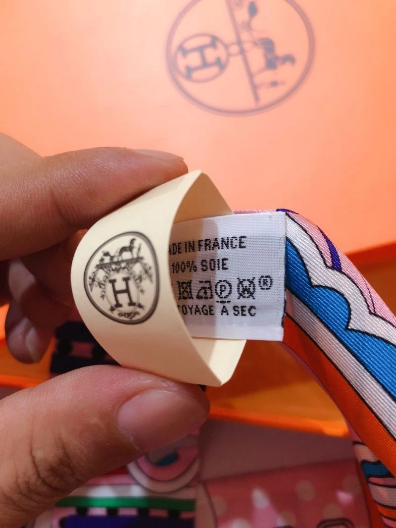Accurate model Hermes Silk