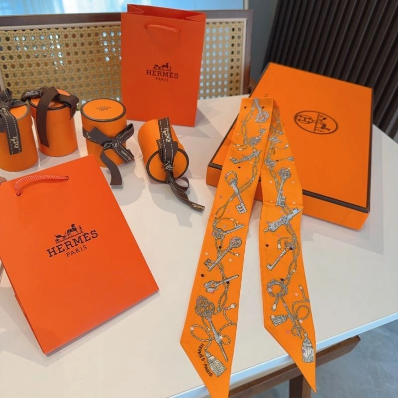 Accurate model Hermes Silk