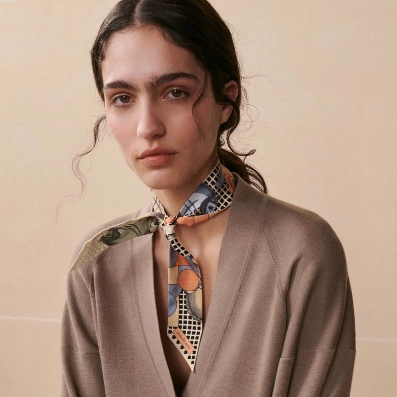 Accurate model Hermes Silk