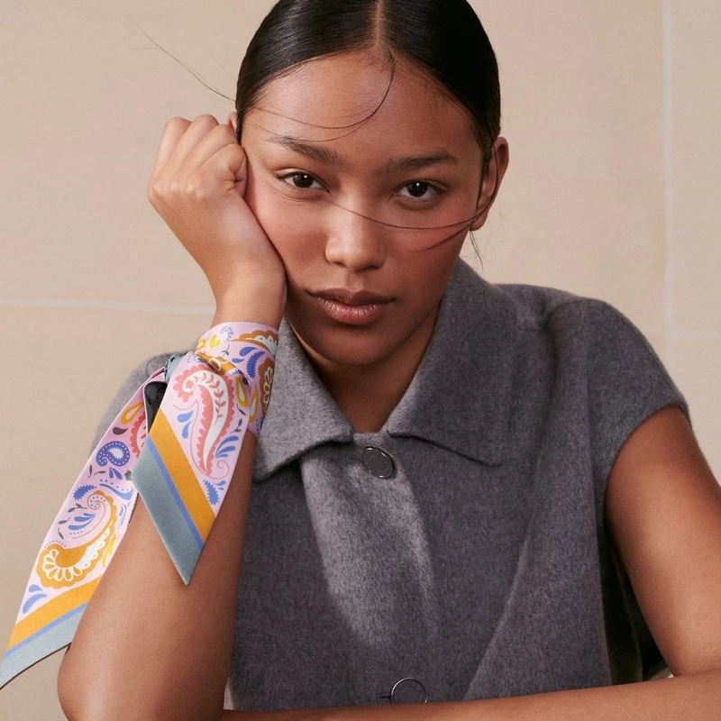 Accurate model Hermes Silk