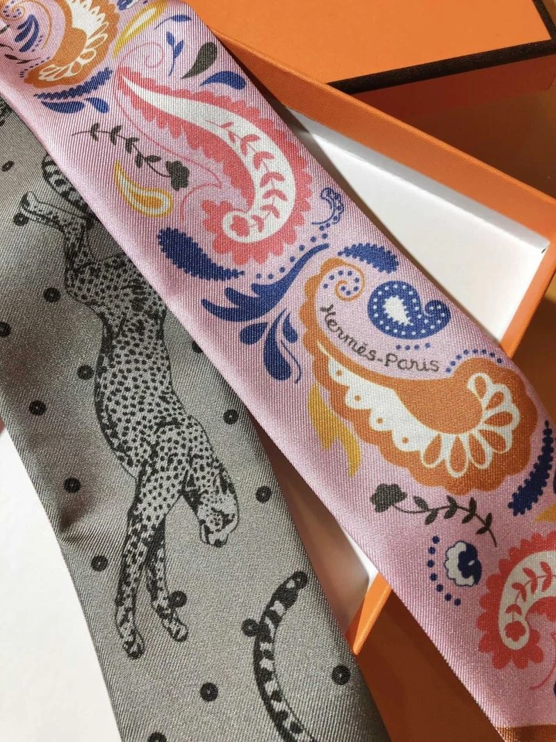 Accurate model Hermes Silk
