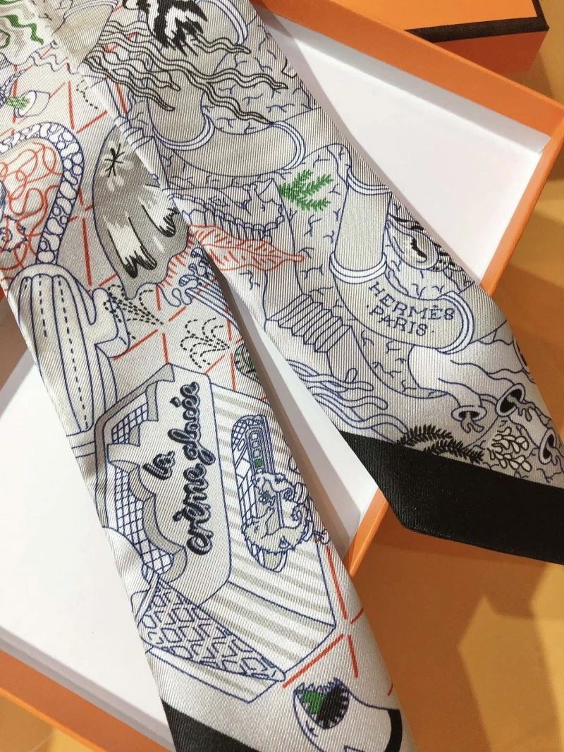 Exact replica Hermes Silk