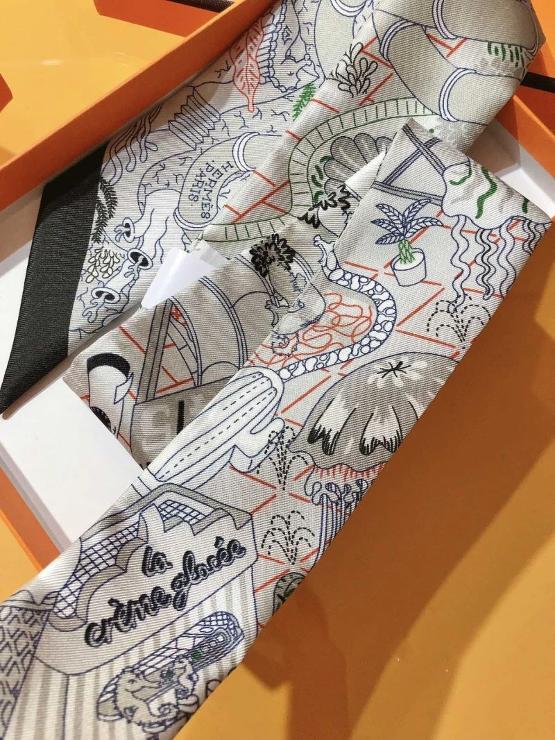 Exact replica Hermes Silk