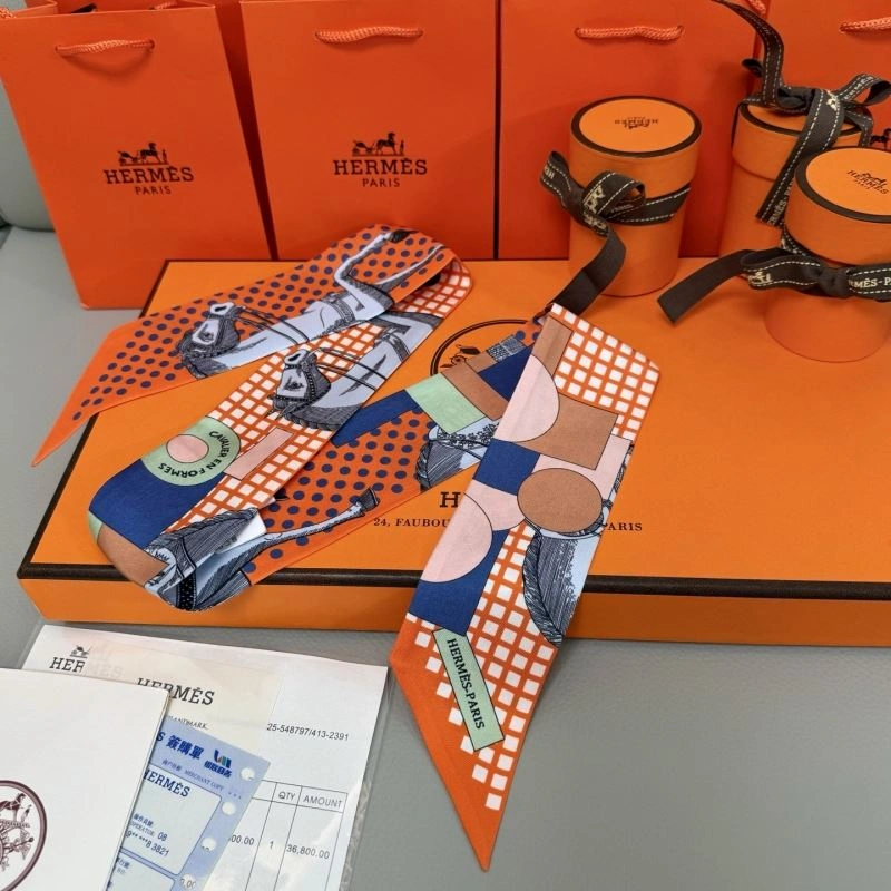 Exact replica Hermes Silk