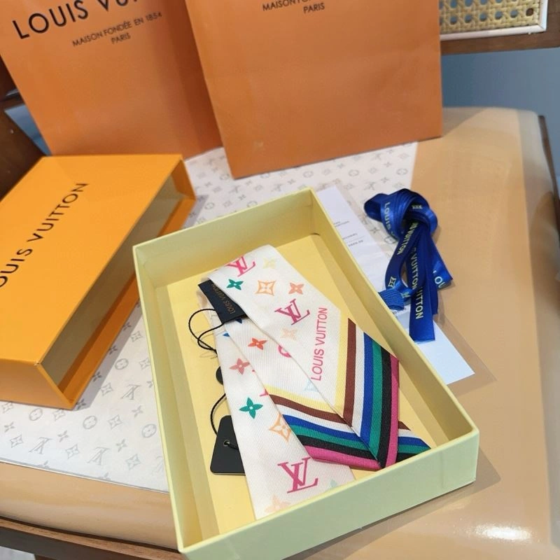 Exact replica Hermes Silk