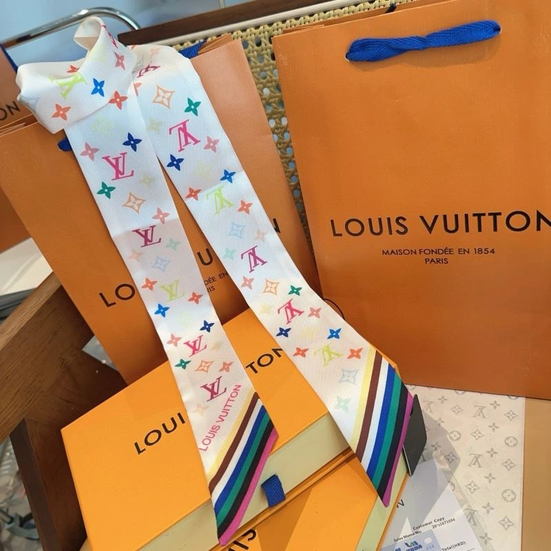 Exact replica Hermes Silk