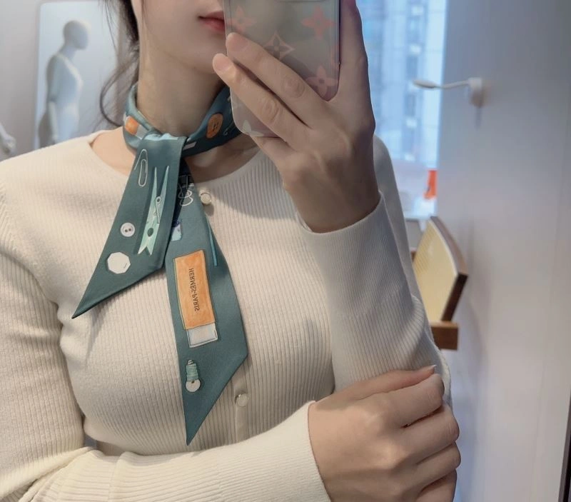 Accurate model Hermes Silk