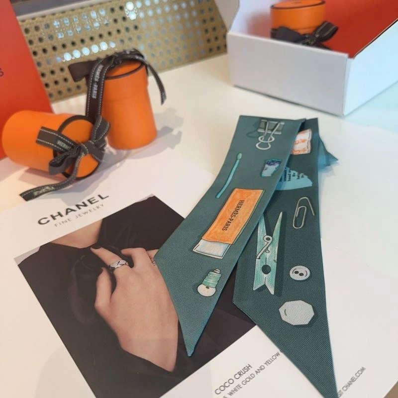 Accurate model Hermes Silk