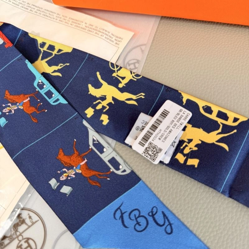 Accurate model Hermes Silk