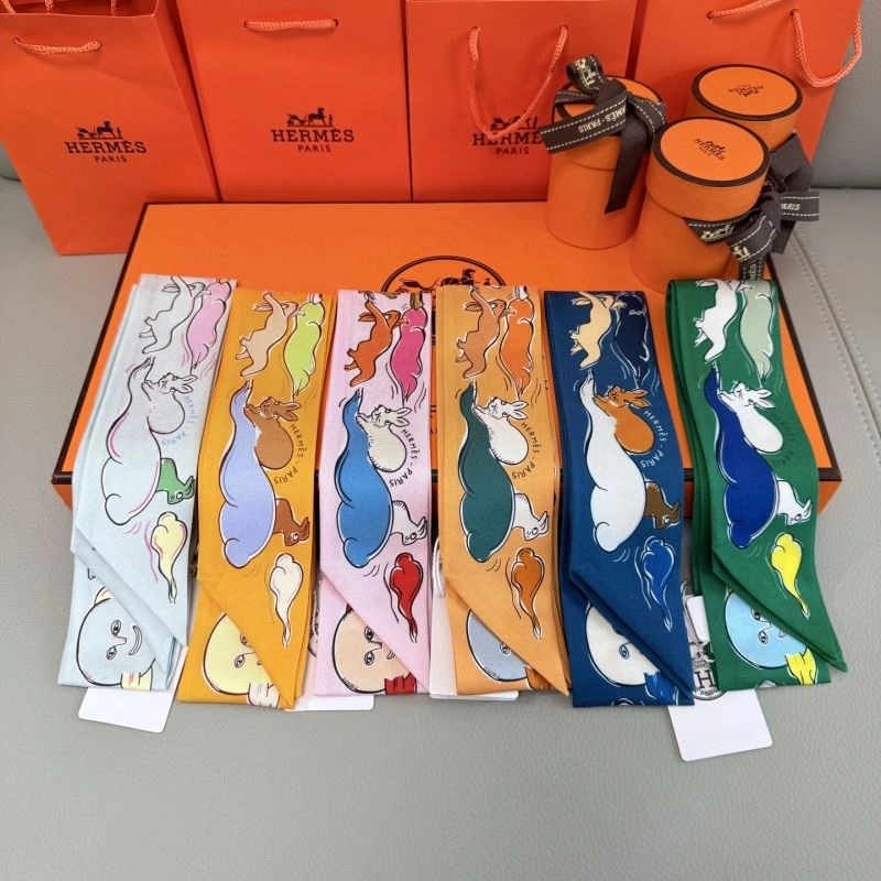 Exact replica Hermes Silk