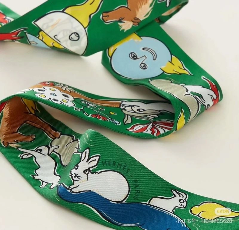 Exact replica Hermes Silk