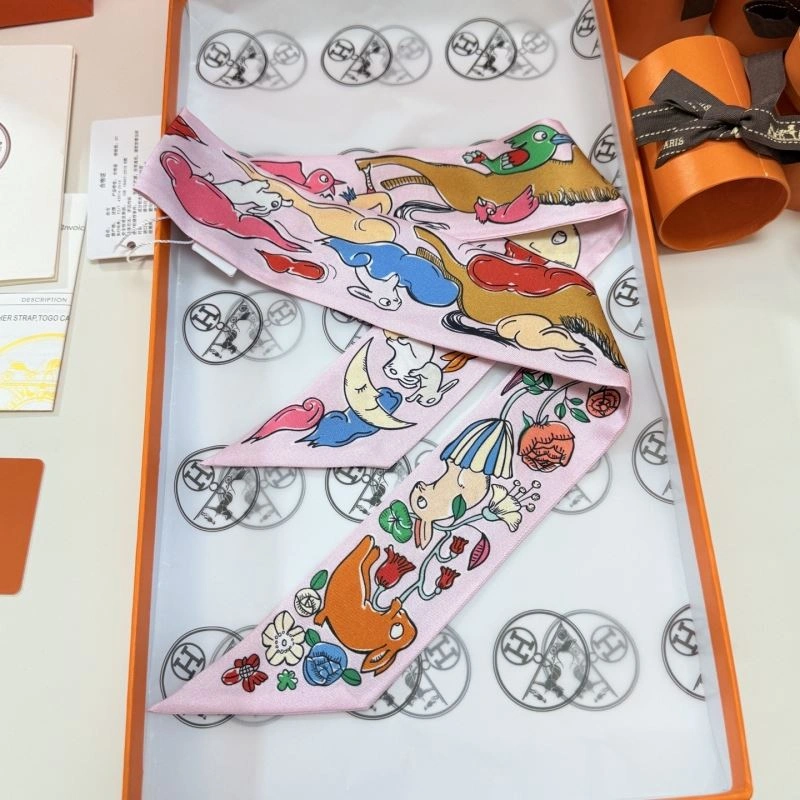 Indistinguishable Hermes Silk