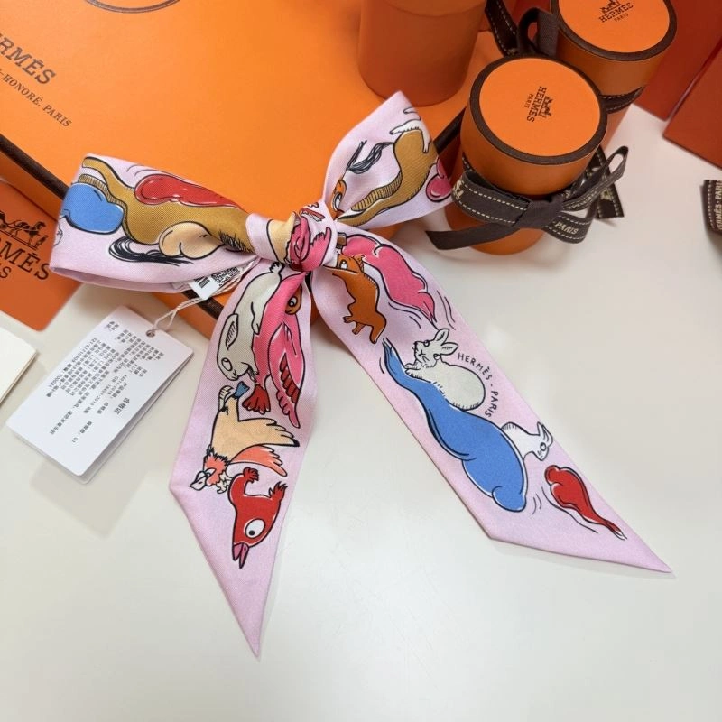 Indistinguishable Hermes Silk