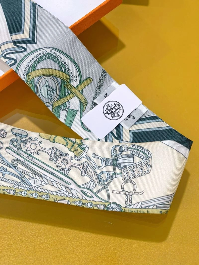 Exact replica Hermes Silk