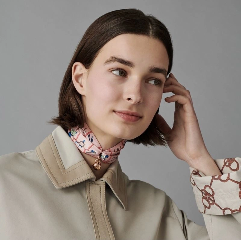Accurate model Hermes Silk