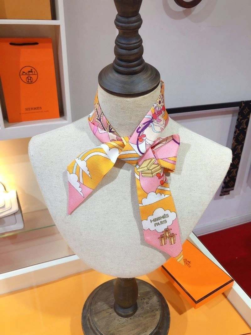 Exact replica Hermes Silk