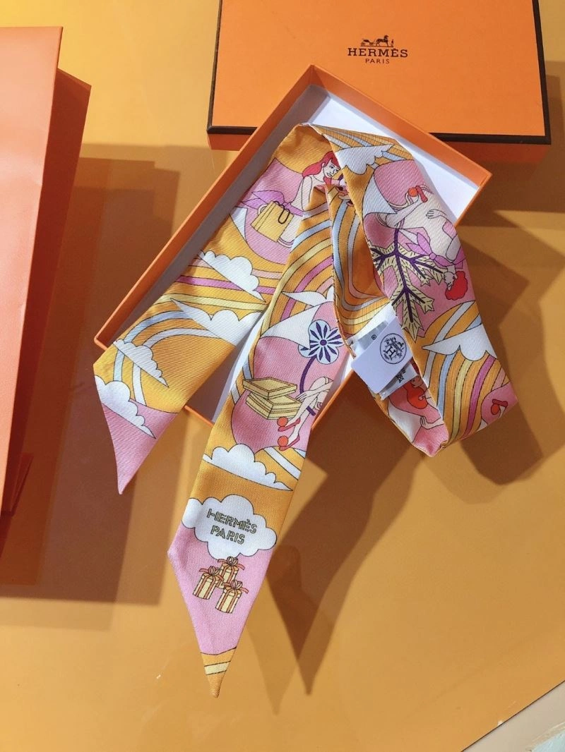 Exact replica Hermes Silk