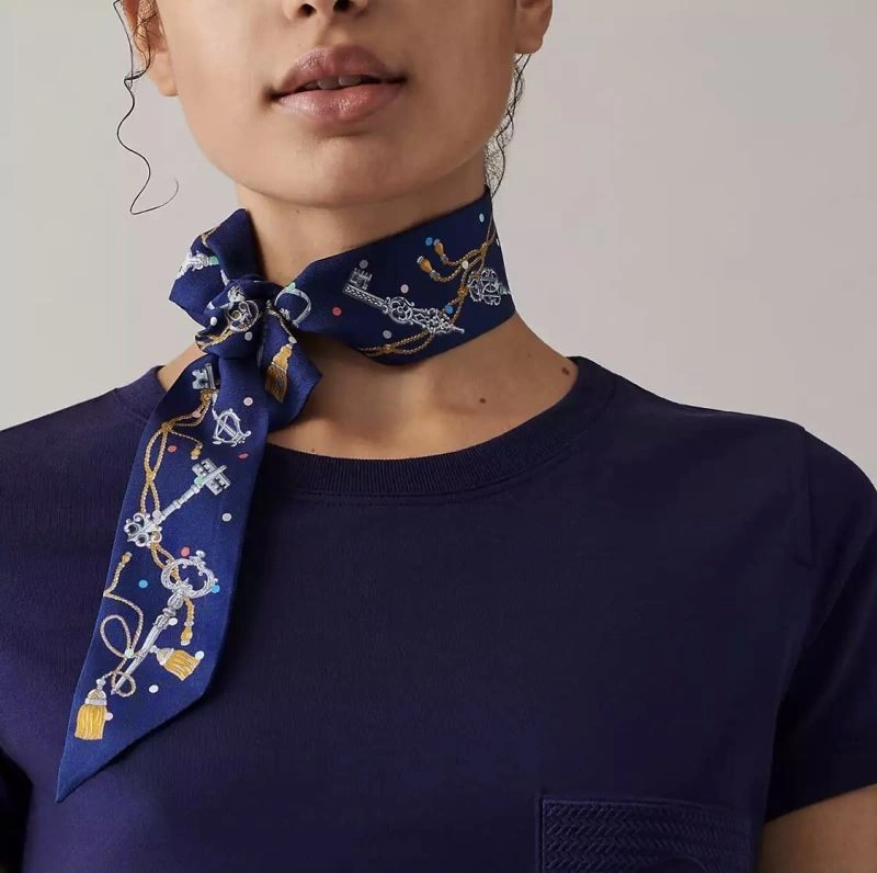 Exact replica Hermes Silk