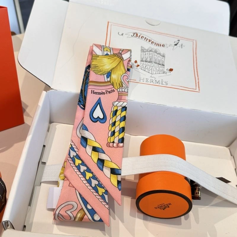 Exact replica Hermes Silk