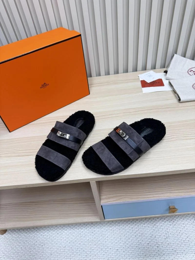Accurate model Hermes Slippers