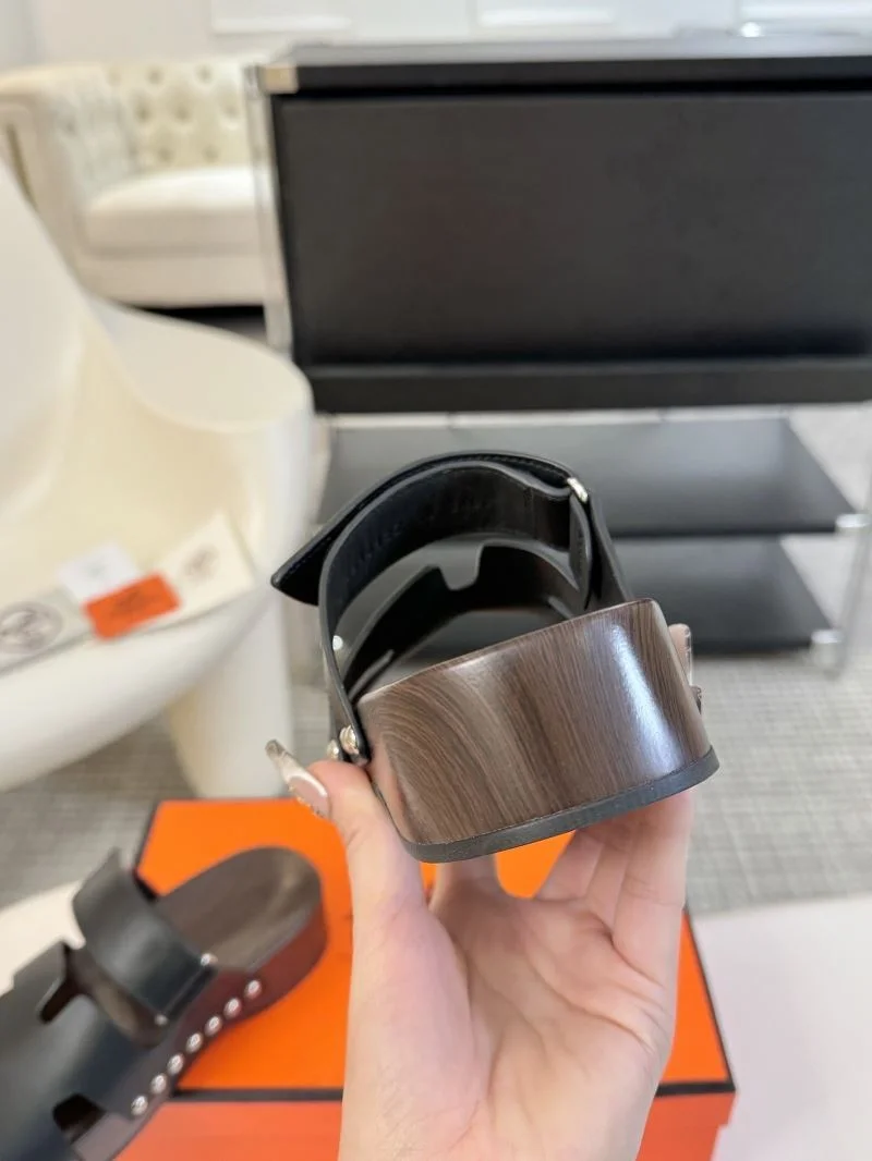 Cut-rate Hermes Slippers