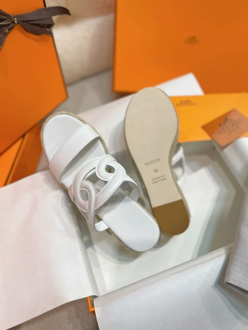 Value-priced Hermes Slippers