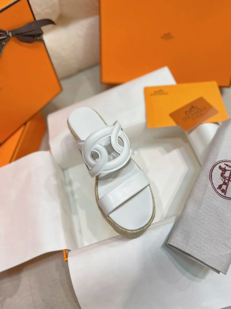 Value-priced Hermes Slippers