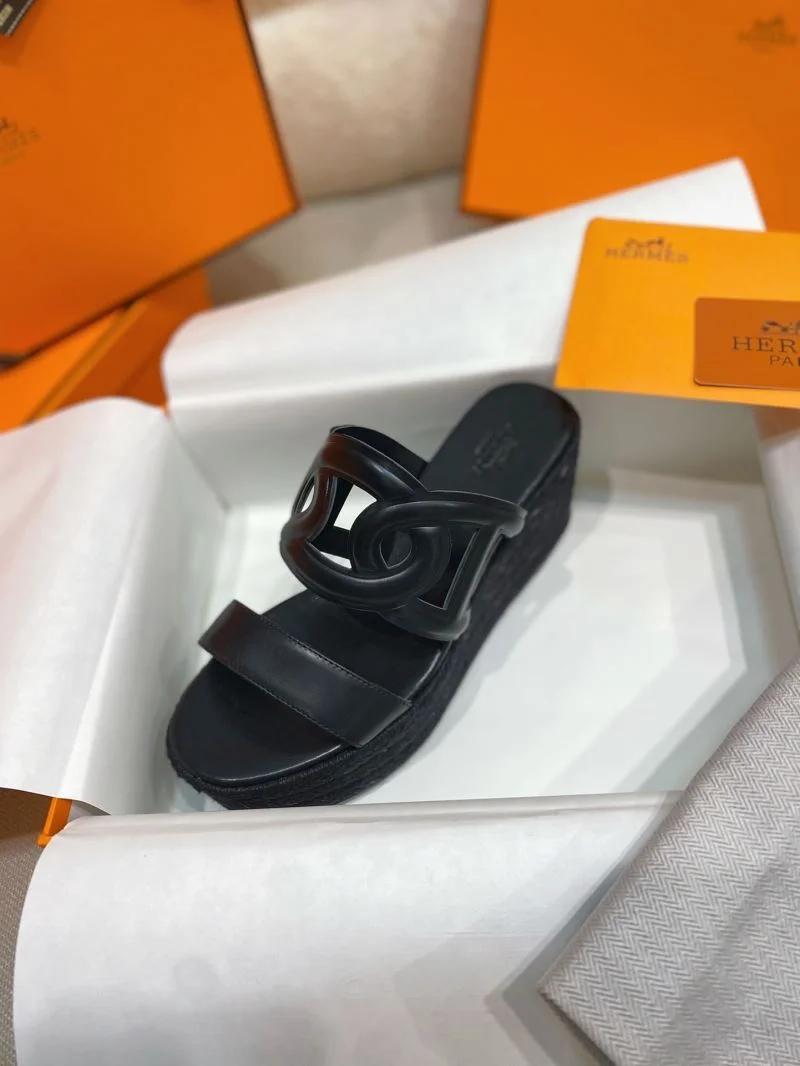 Reasonably priced Hermes Slippers