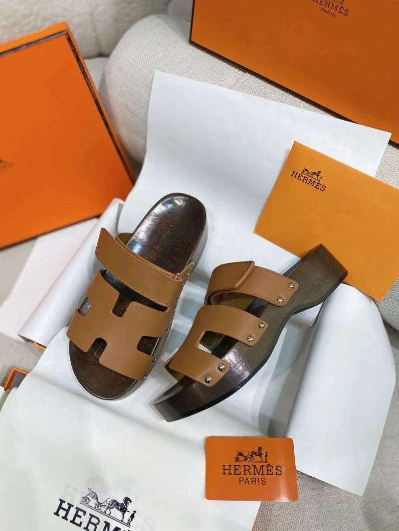 Low-cost Hermes Slippers