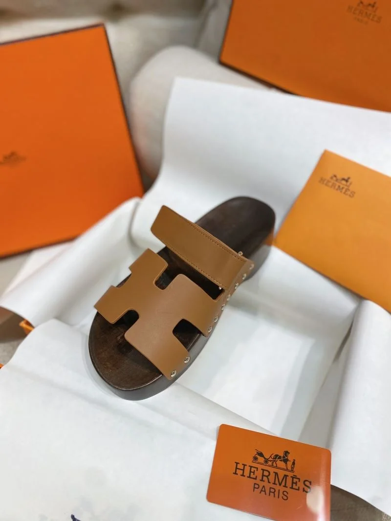 Low-cost Hermes Slippers