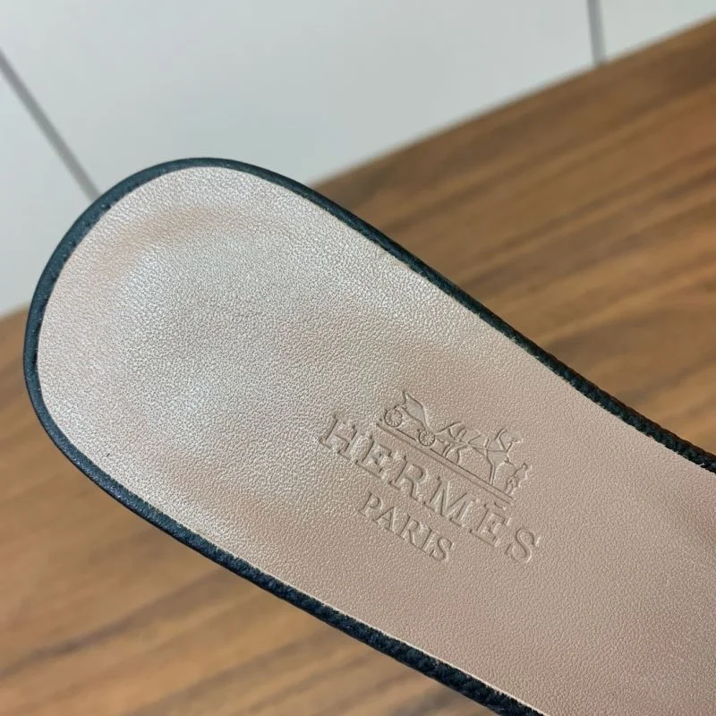 Reasonably priced Hermes Slippers