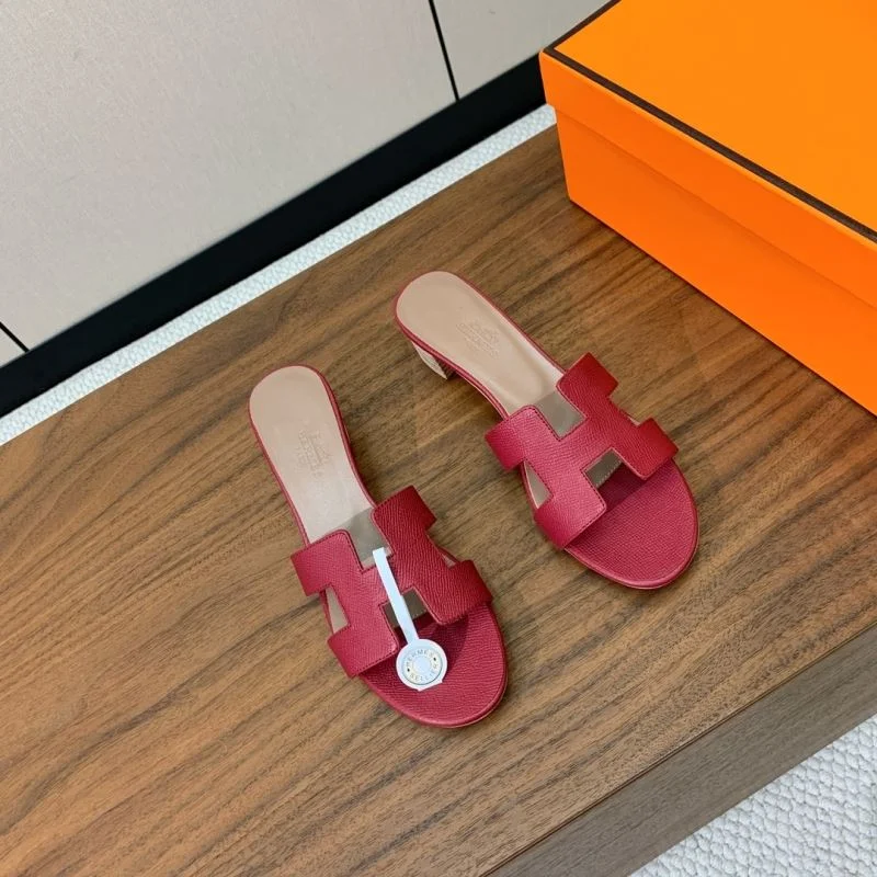 Low-cost Hermes Slippers