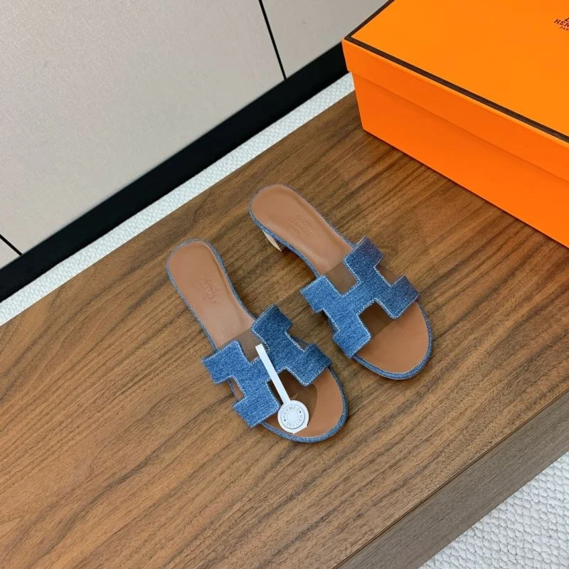 Low-cost Hermes Slippers