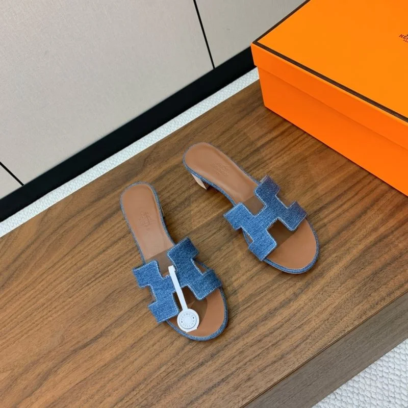 Low-cost Hermes Slippers