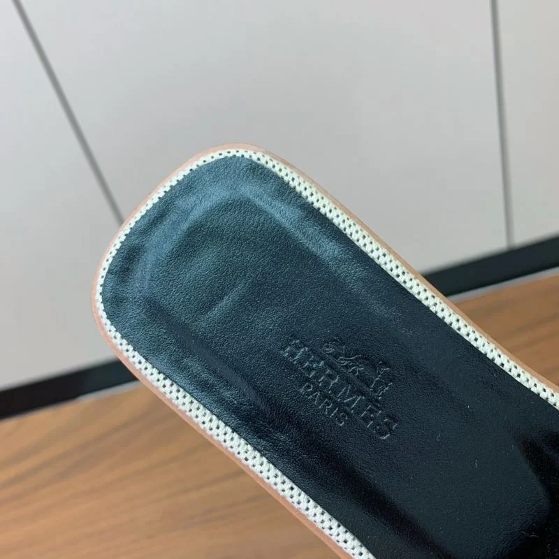 Inexpensive Hermes Slippers
