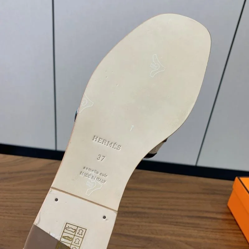 Inexpensive Hermes Slippers