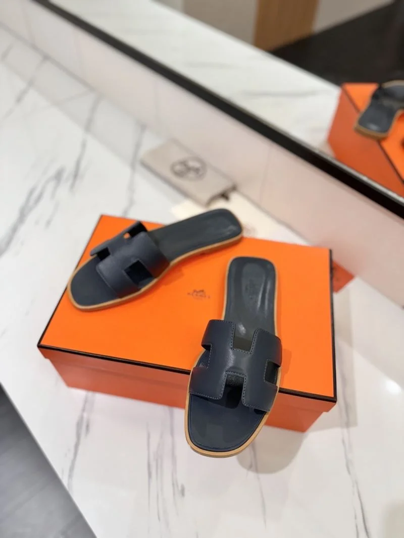 Value-priced Hermes Slippers