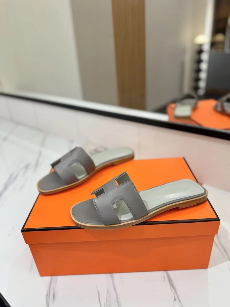 Cut-rate Hermes Slippers