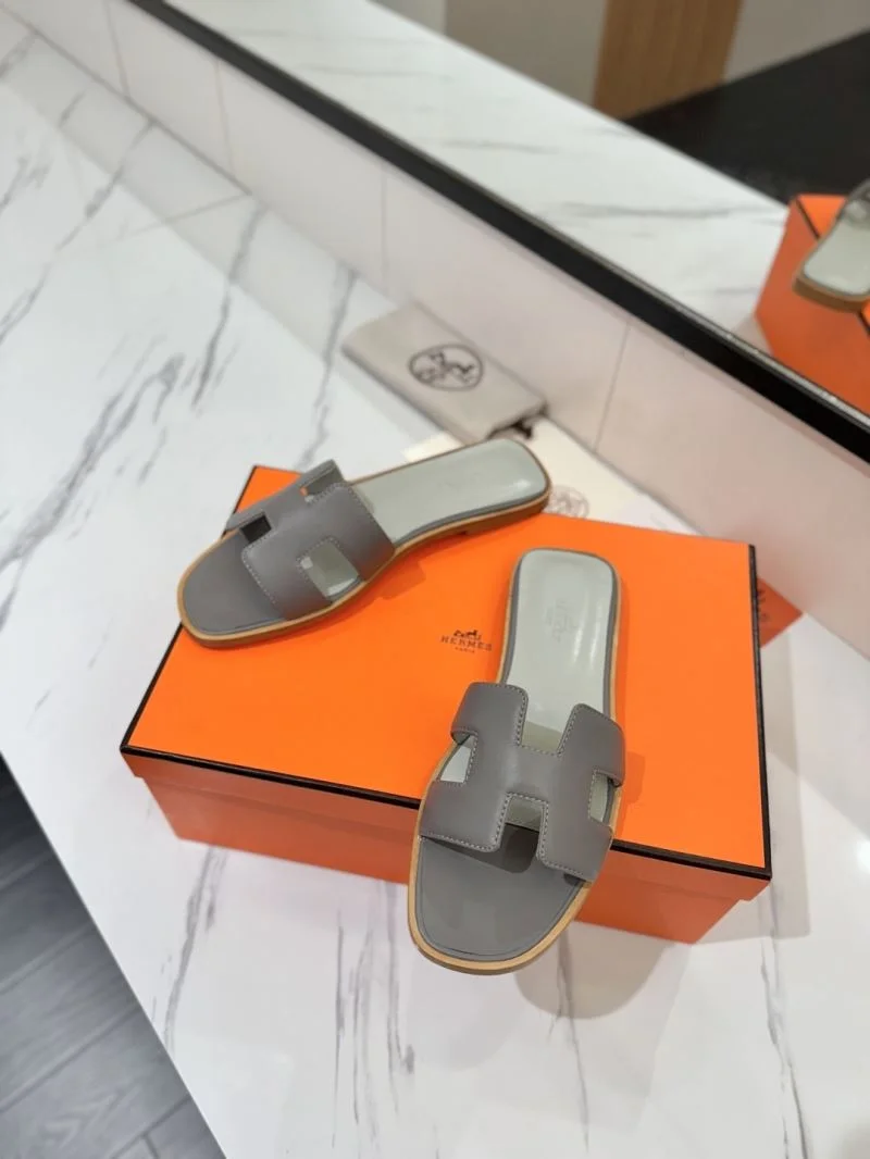 Cut-rate Hermes Slippers