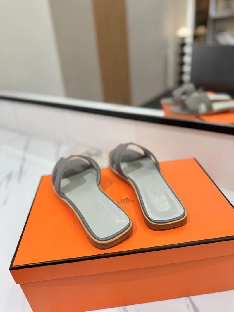 Cut-rate Hermes Slippers