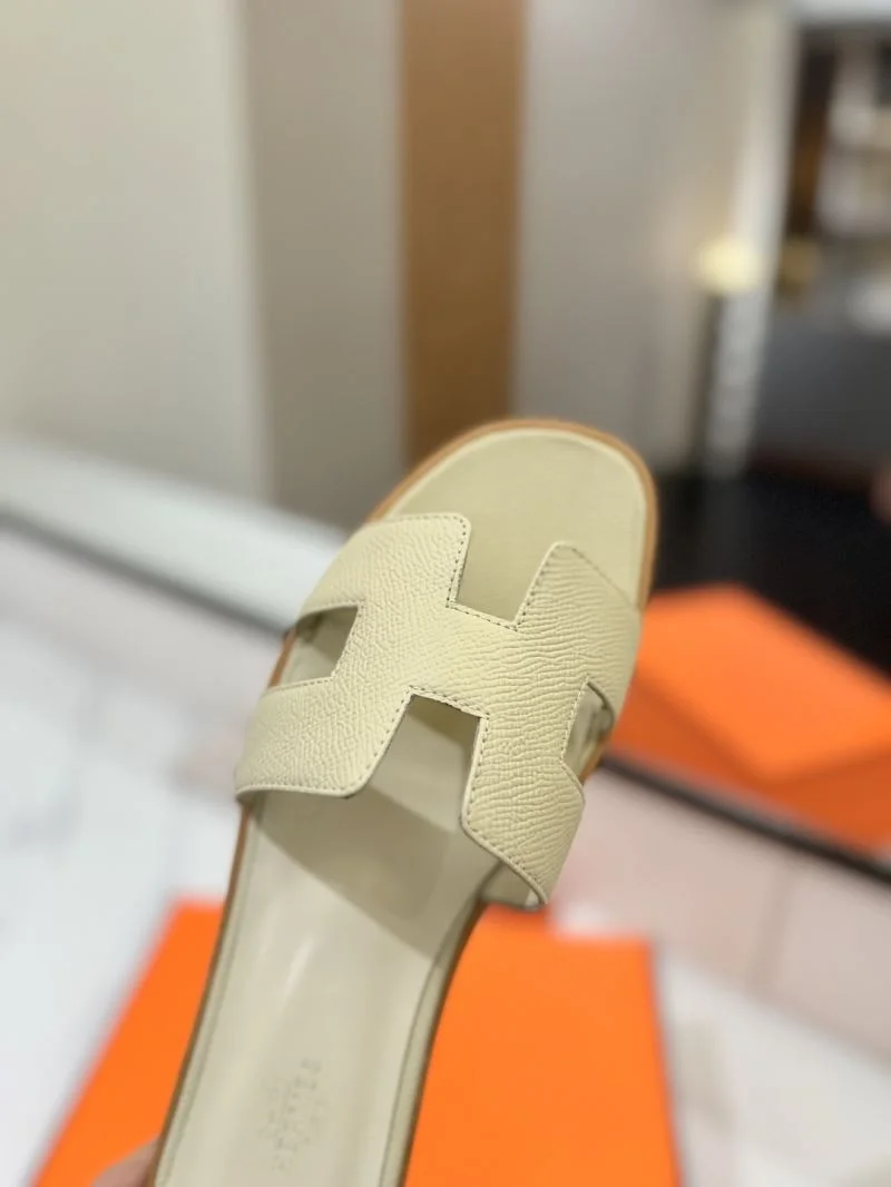 Brand-authenticated Hermes Slippers