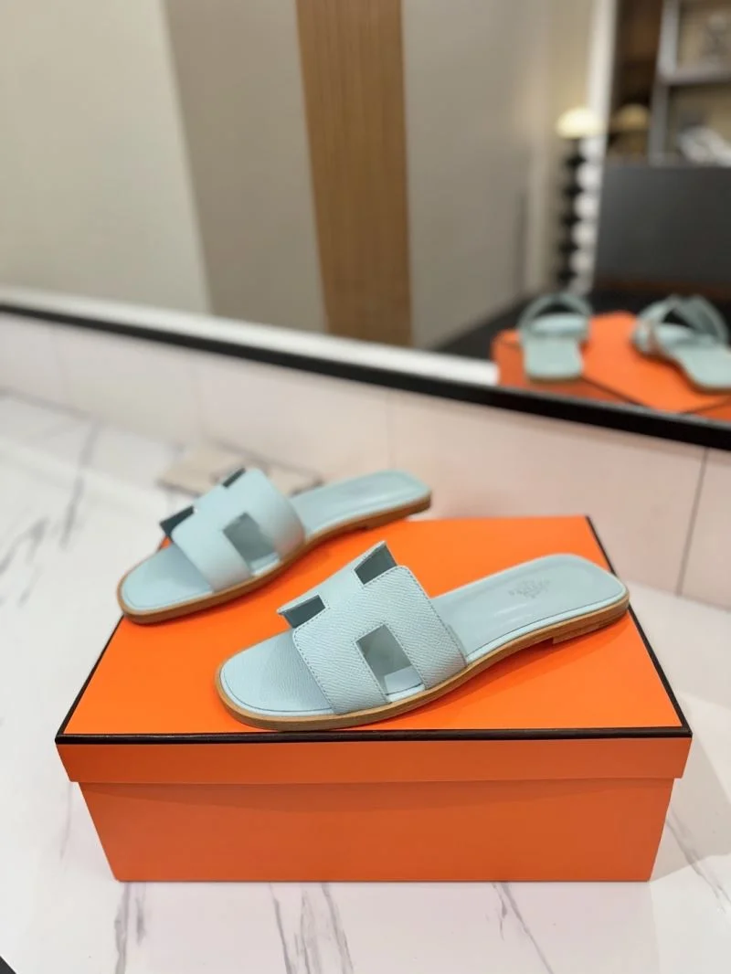 Low-cost Hermes Slippers