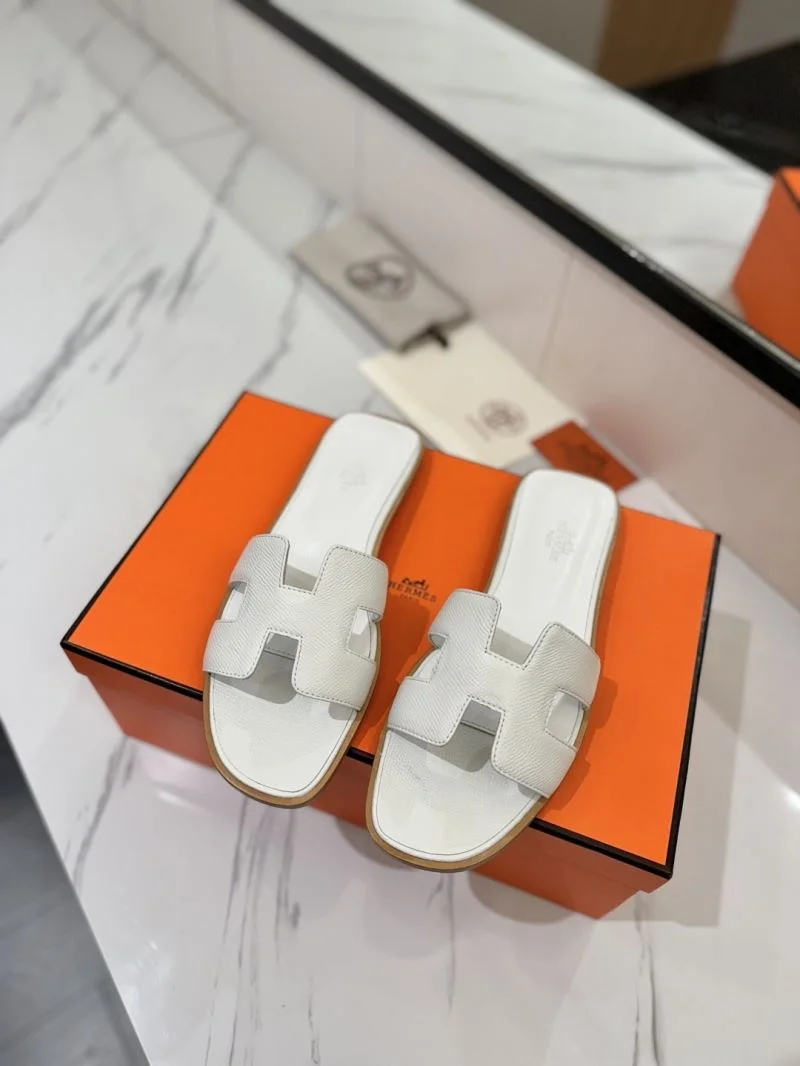 Cut-rate Hermes Slippers