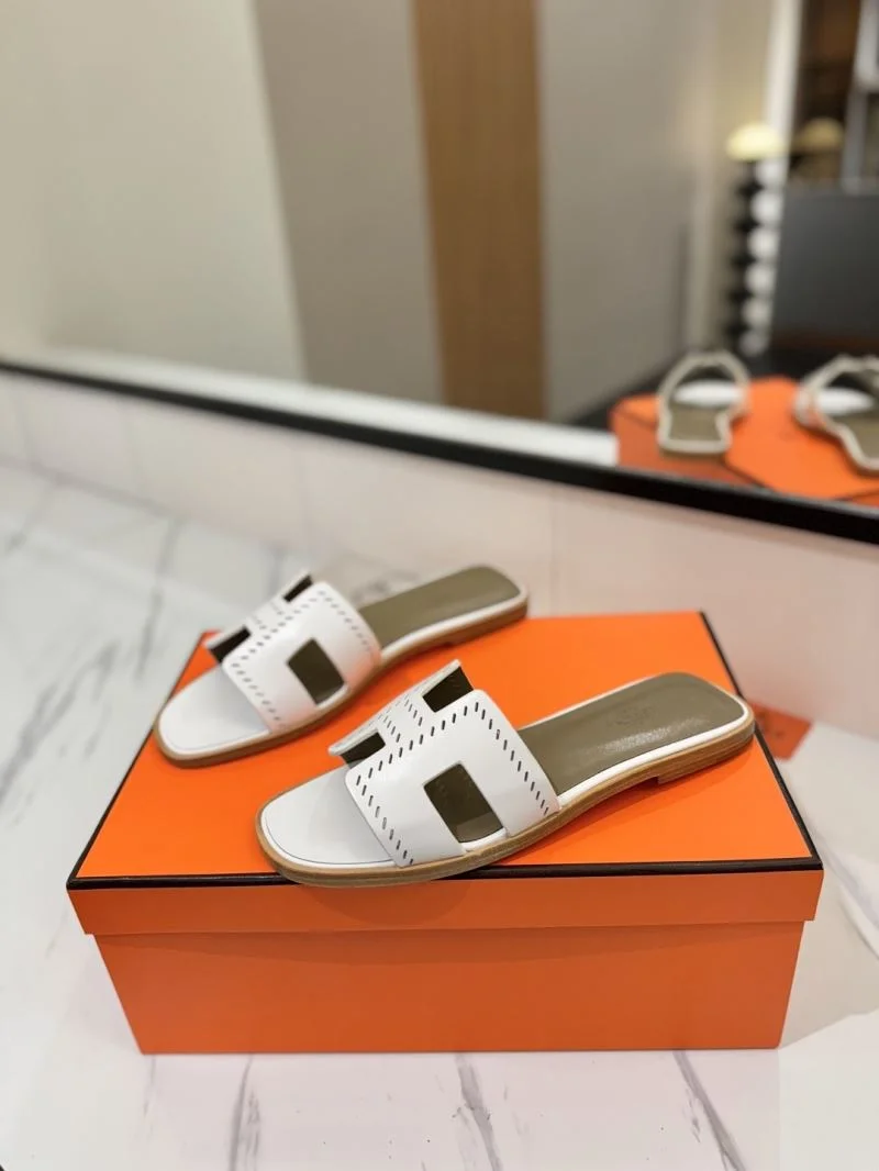 Accurate model Hermes Slippers