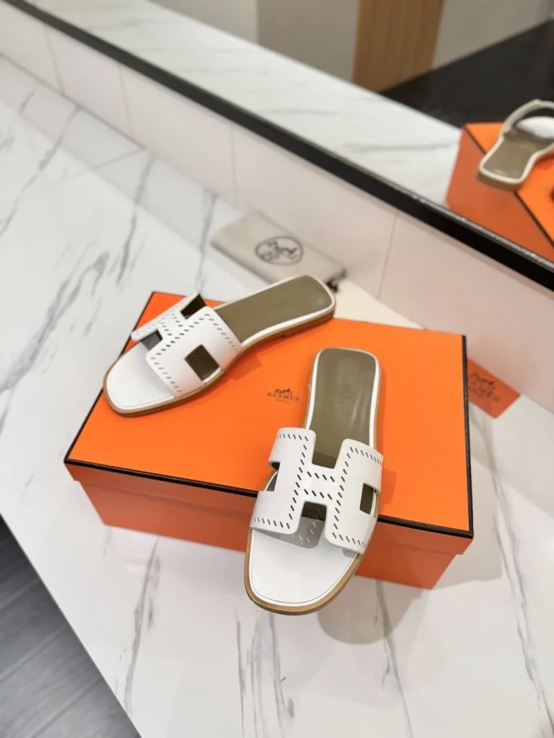Accurate model Hermes Slippers